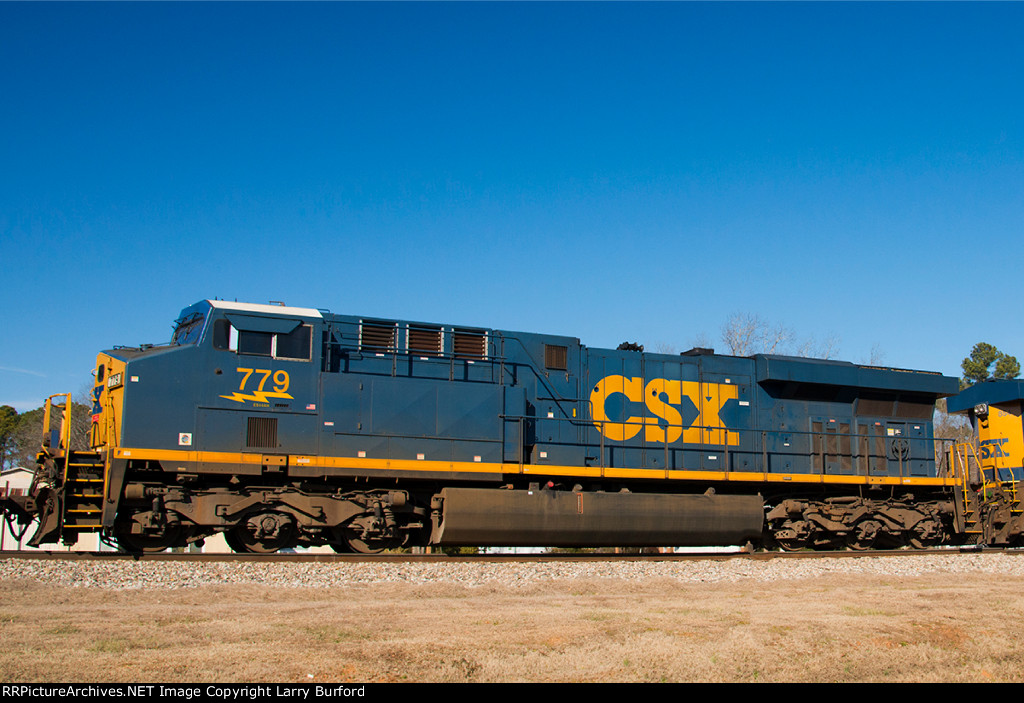 CSX 779